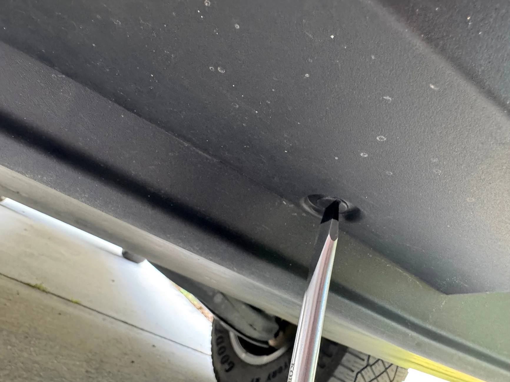 PSA - Removal and Re-install of Trailer Hitch Cover - Super simple, don ...