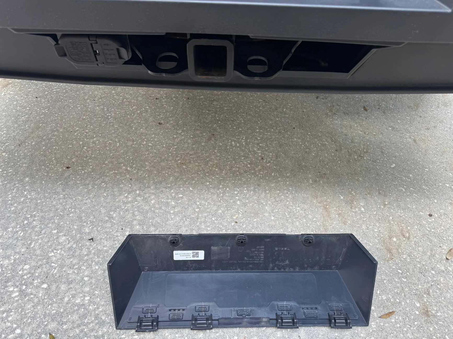 PSA - Removal and Re-install of Trailer Hitch Cover - Super simple, don ...