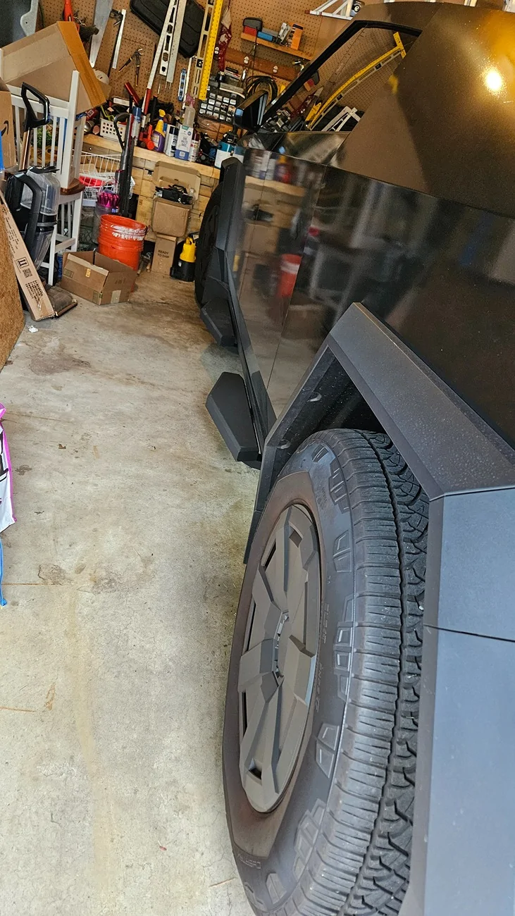 New Cybertruck Side Steps / Running Boards | Tesla Cybertruck Forum ...