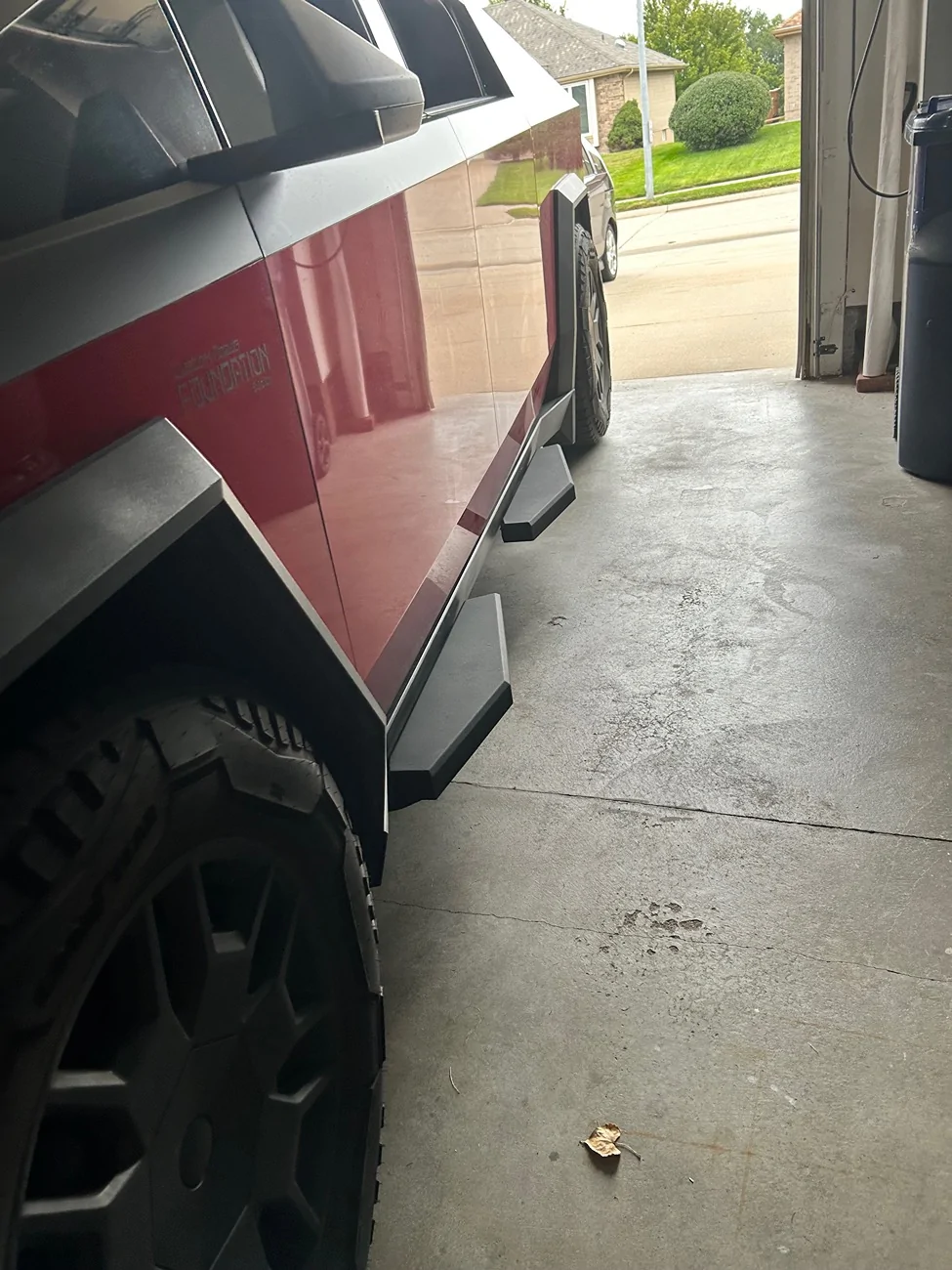 Cybertruck side steps installed | Tesla Cybertruck Forum - Cybertruck ...