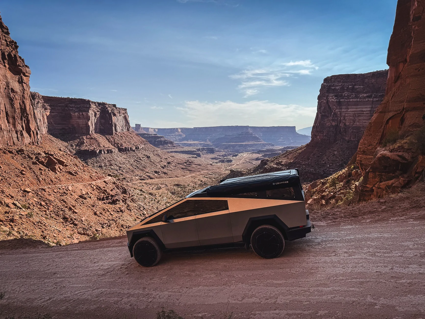 Introducing Urander CyberCamp Pano - 360° Panoramic Cybertruck Roof Top ...