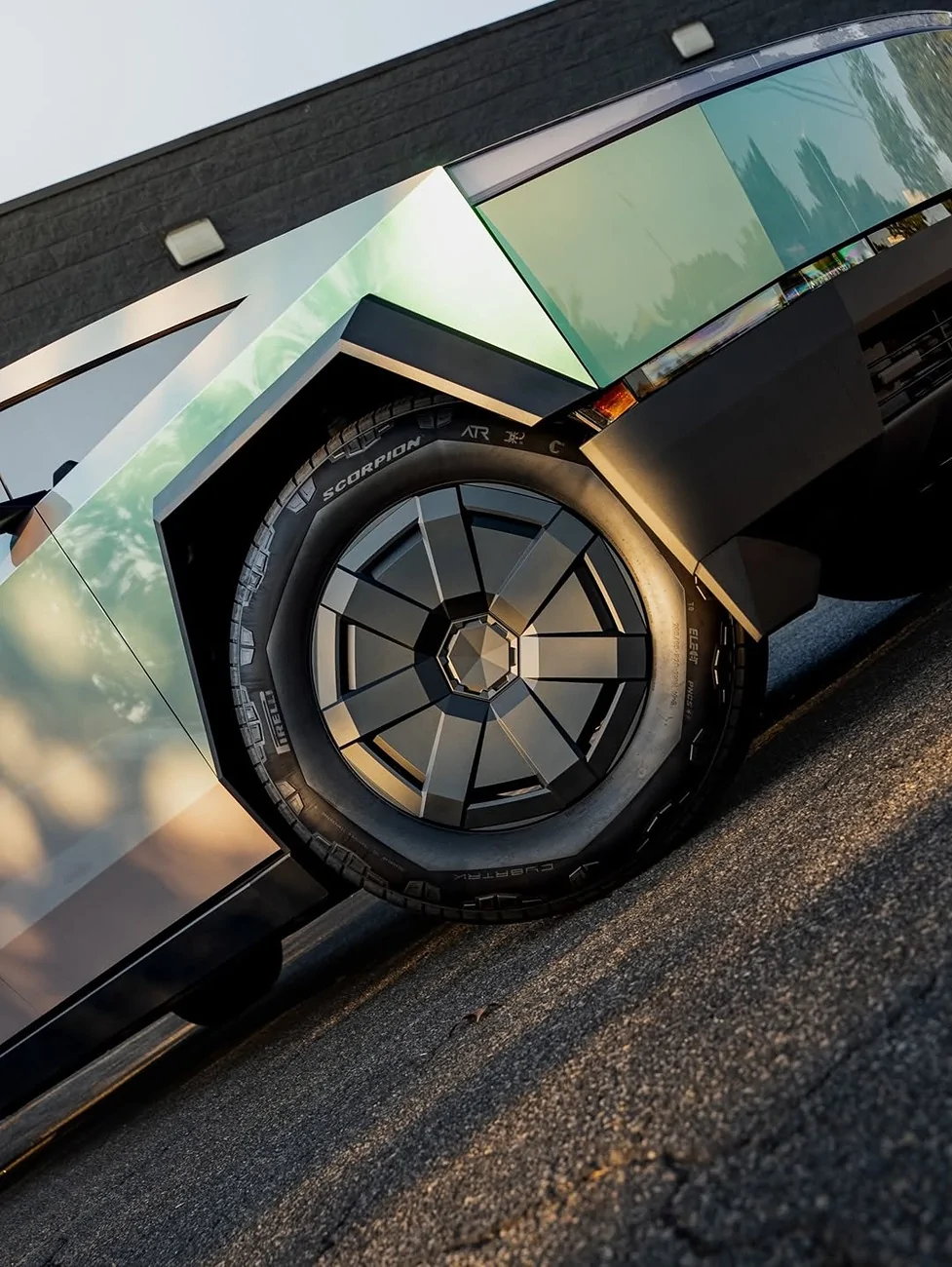 Pure PPF Mystic Green Cybertruck by Simple Details | Tesla Cybertruck ...