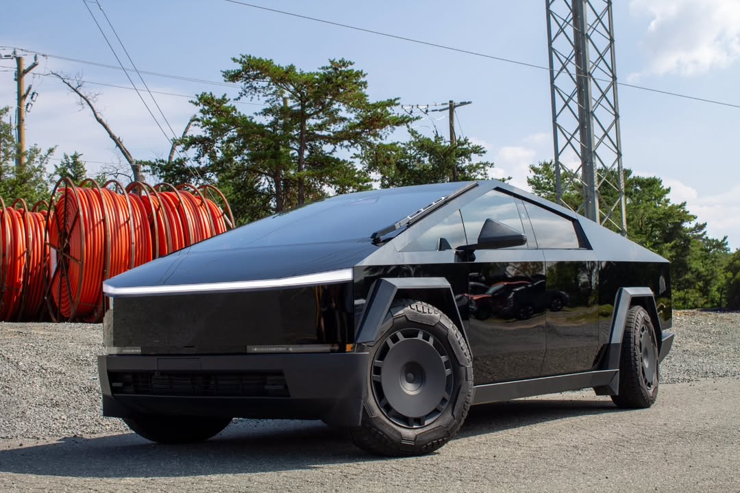 Pure PPF Ultra Gloss Black Cybertruck by NVA Wraps | Tesla Cybertruck ...