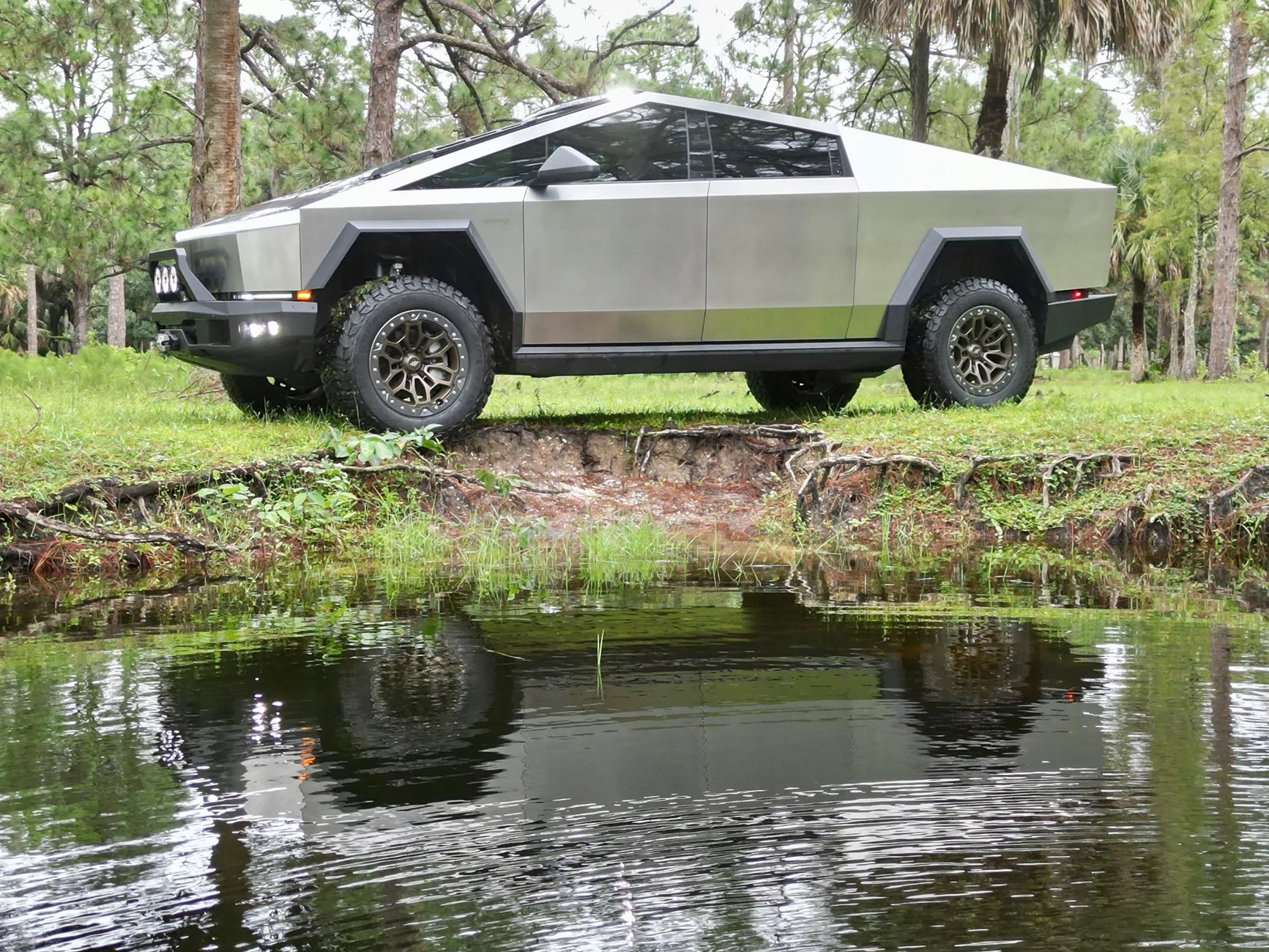 Custom 20” Cyber Rover Wheels with KO3 tires | Tesla Cybertruck Forum ...