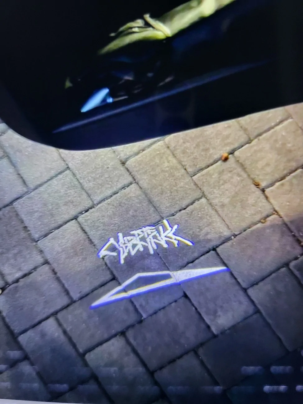 🎄 Tesla Christmas Giveaway! Win 6 Sets of Epic Puddle Lights for FREE ...