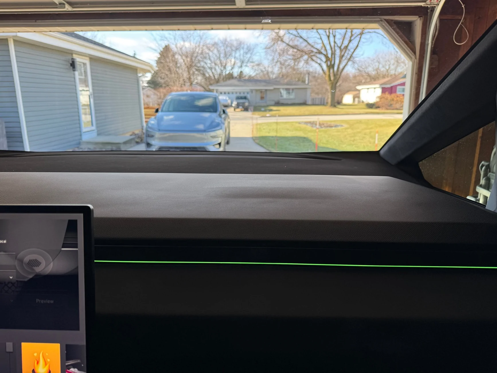 Front Dash Issue | Tesla Cybertruck Forum - Cybertruck Owners Club