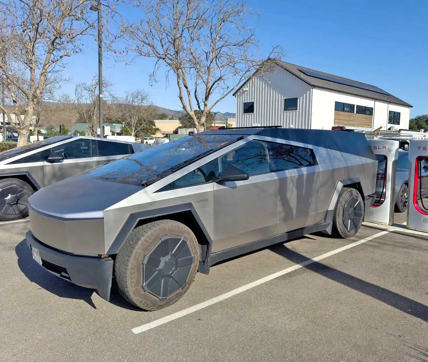 Space Campers The Cap "topper" ("camper shell"/"cap") installed | Tesla ...