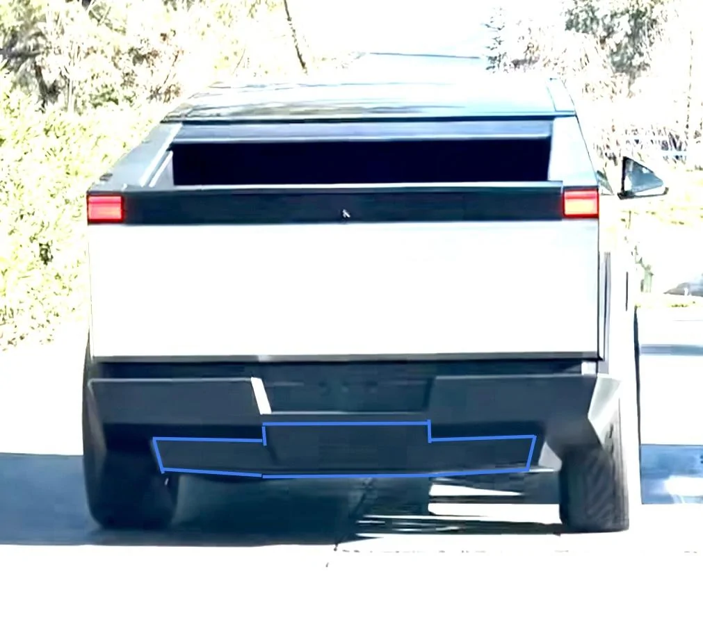 Rear Wheel Steering in Action by Cybertruck Swerving on Public Roads 🛞 ...