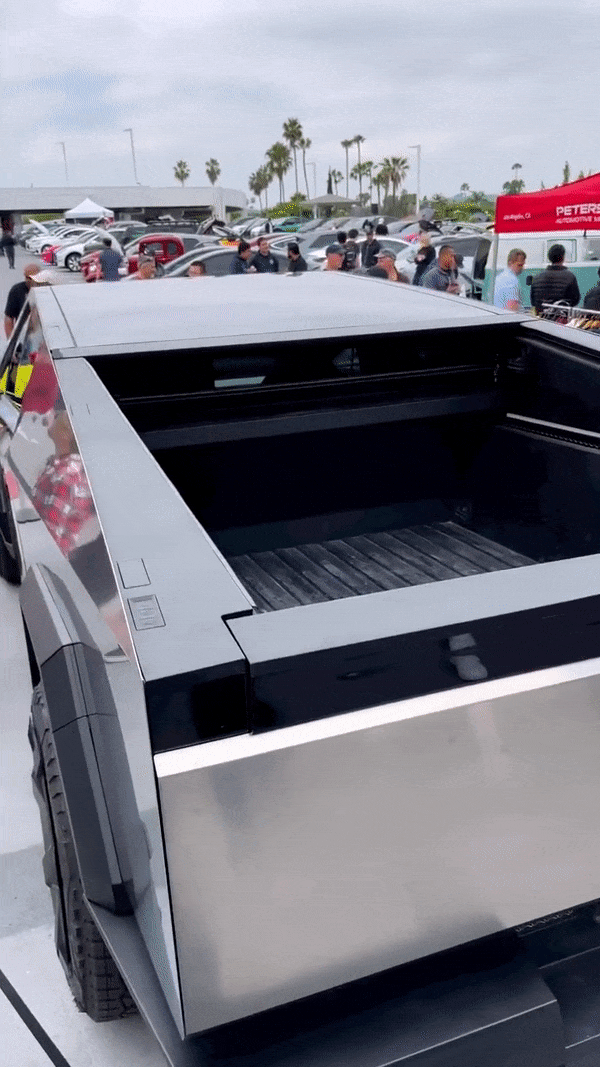 Cybertruck vault sub-trunk fully opened! + Tonneau cover and tailgate ...