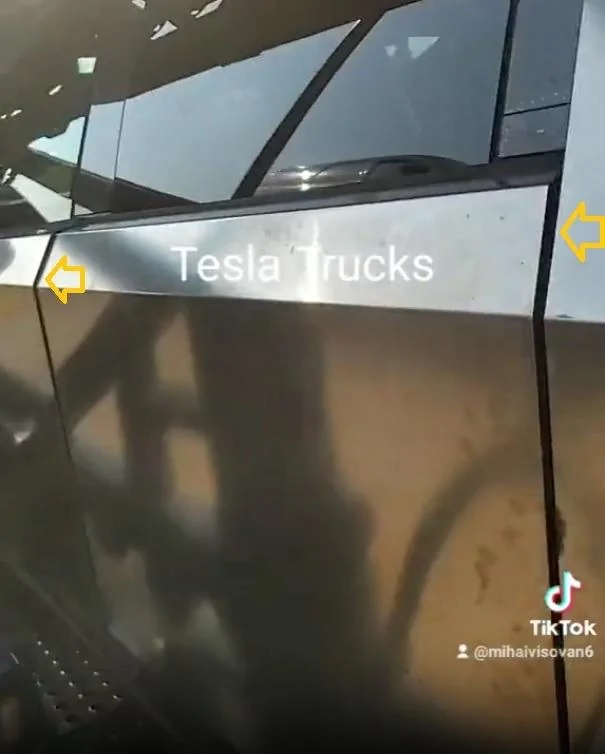 Closeups of 7 new Cybertrucks spotted on 2 trailers (from 8/21/23 ...