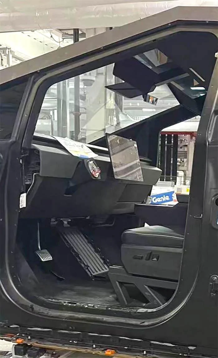 new speedometer cluster? | Tesla Cybertruck Forum - Cybertruck Owners Club
