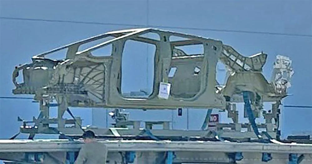 Cybertruck frame / casting / chassis / body structure in plain sight ...