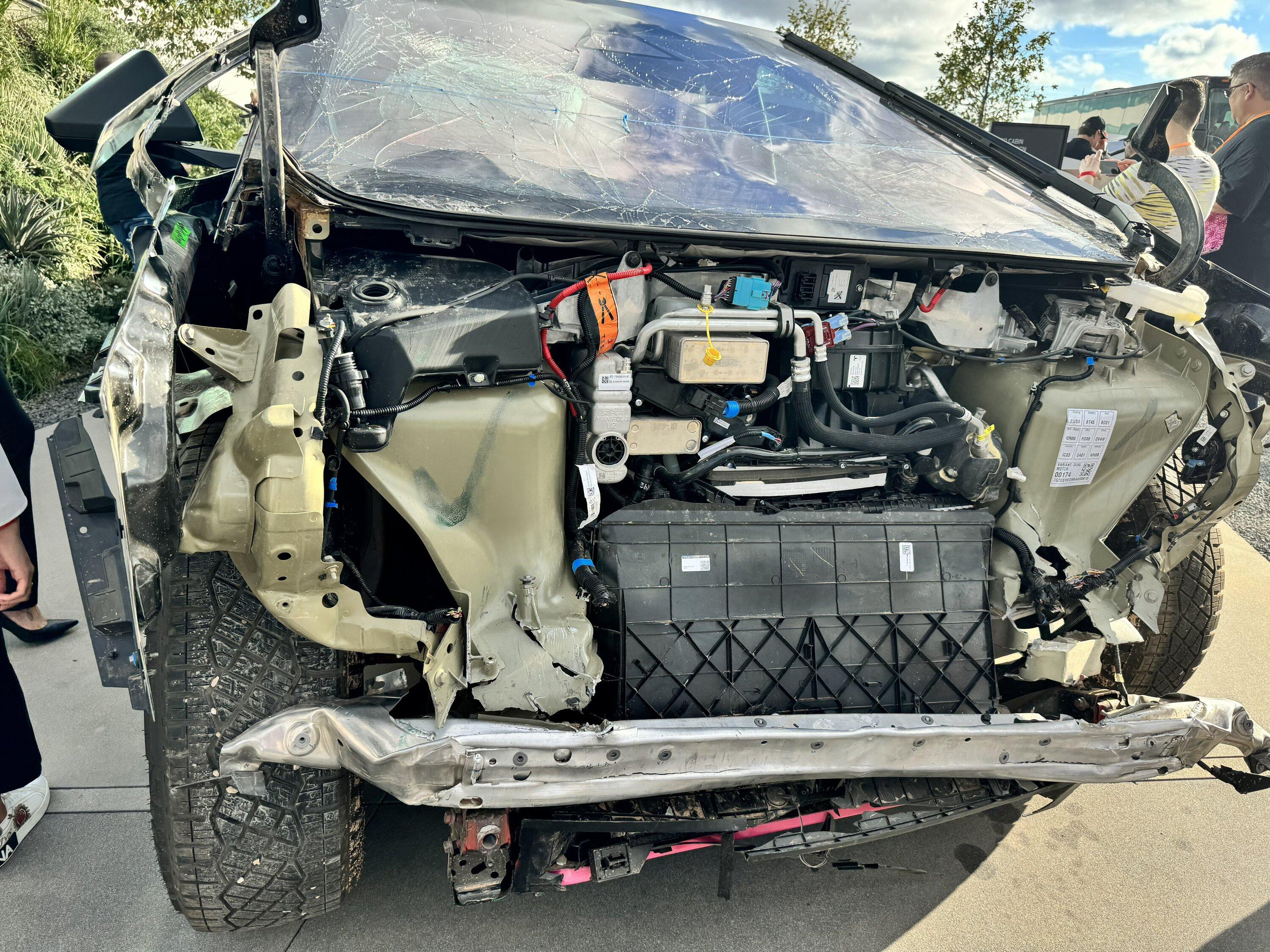 Crash Test Results of Cybertruck (Video & Photos) -- Frontal Collision ...