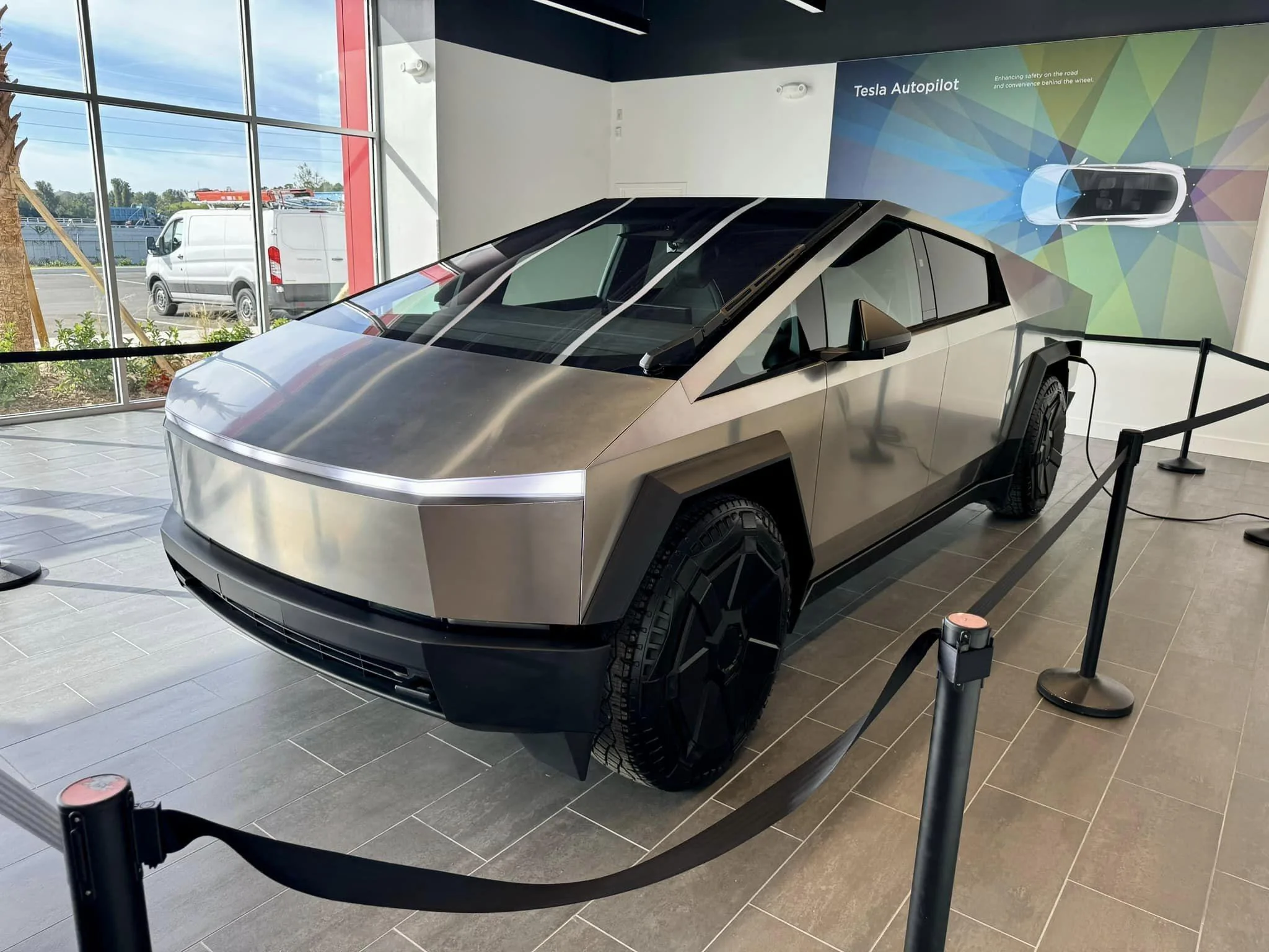 A Cybertruck appears at just-opened Clermont Florida Tesla Store ...