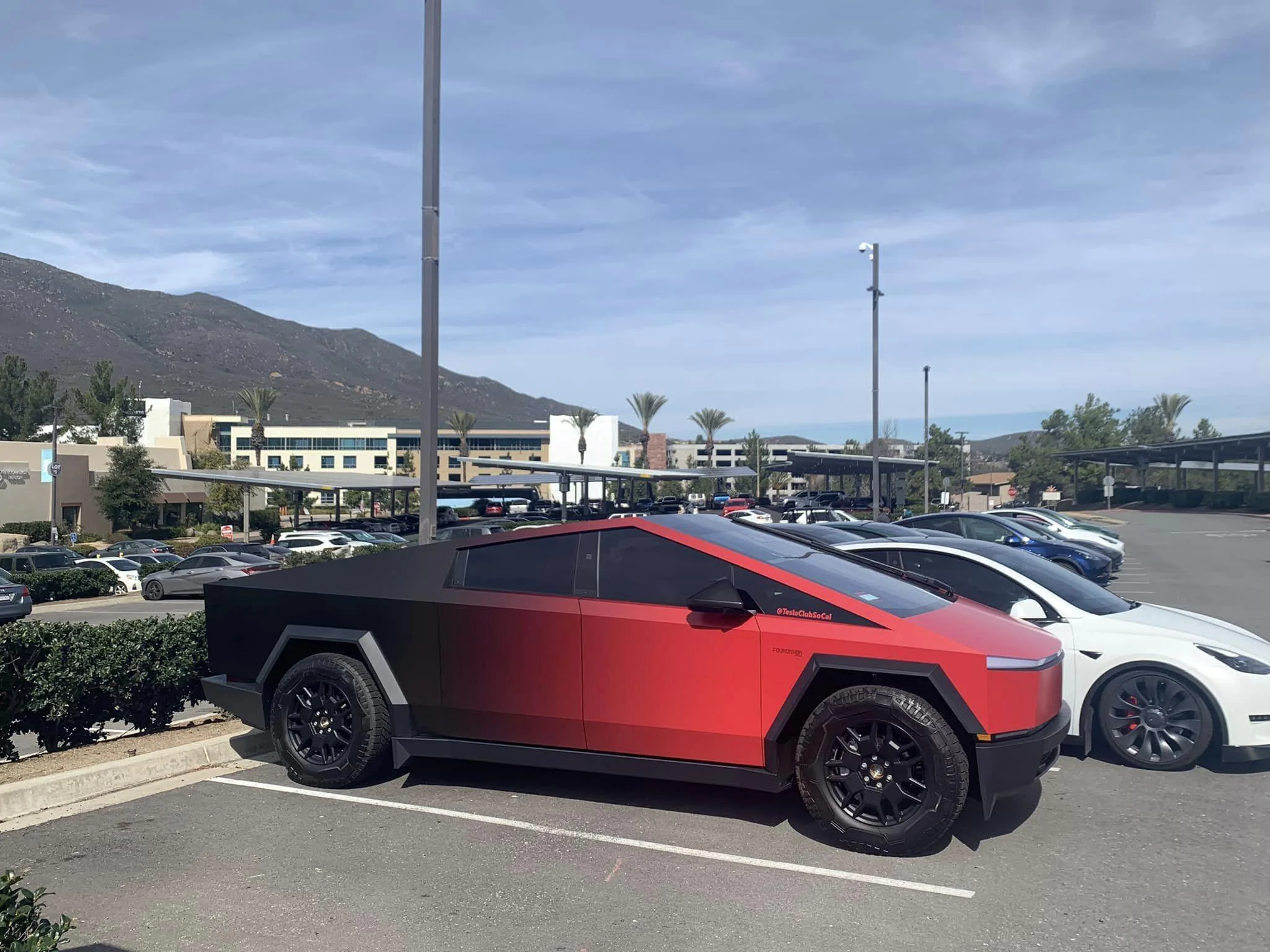 Red to Black transition wrap on Cybertruck | Tesla Cybertruck Forum ...
