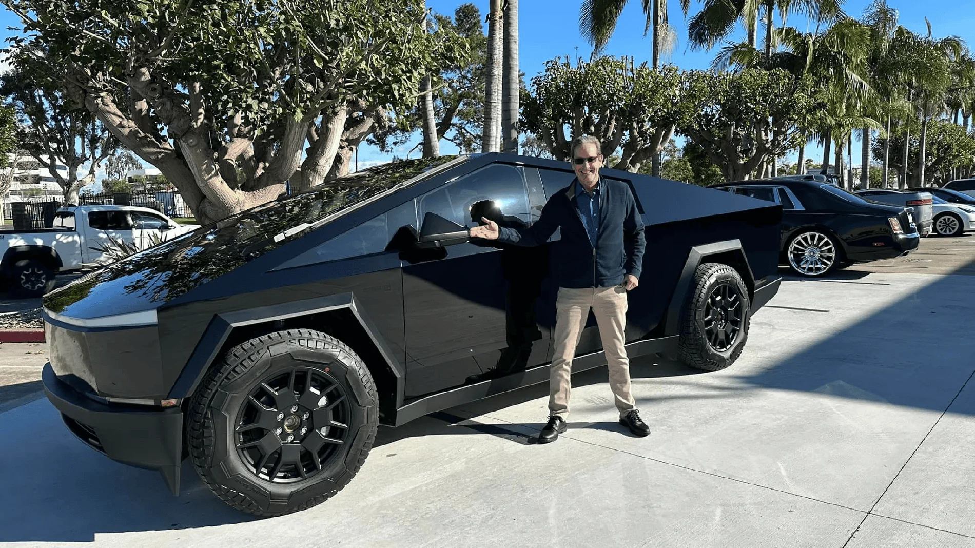 Cyberbeast wrapped in Gloss Black 🤩 | Tesla Cybertruck Forum ...