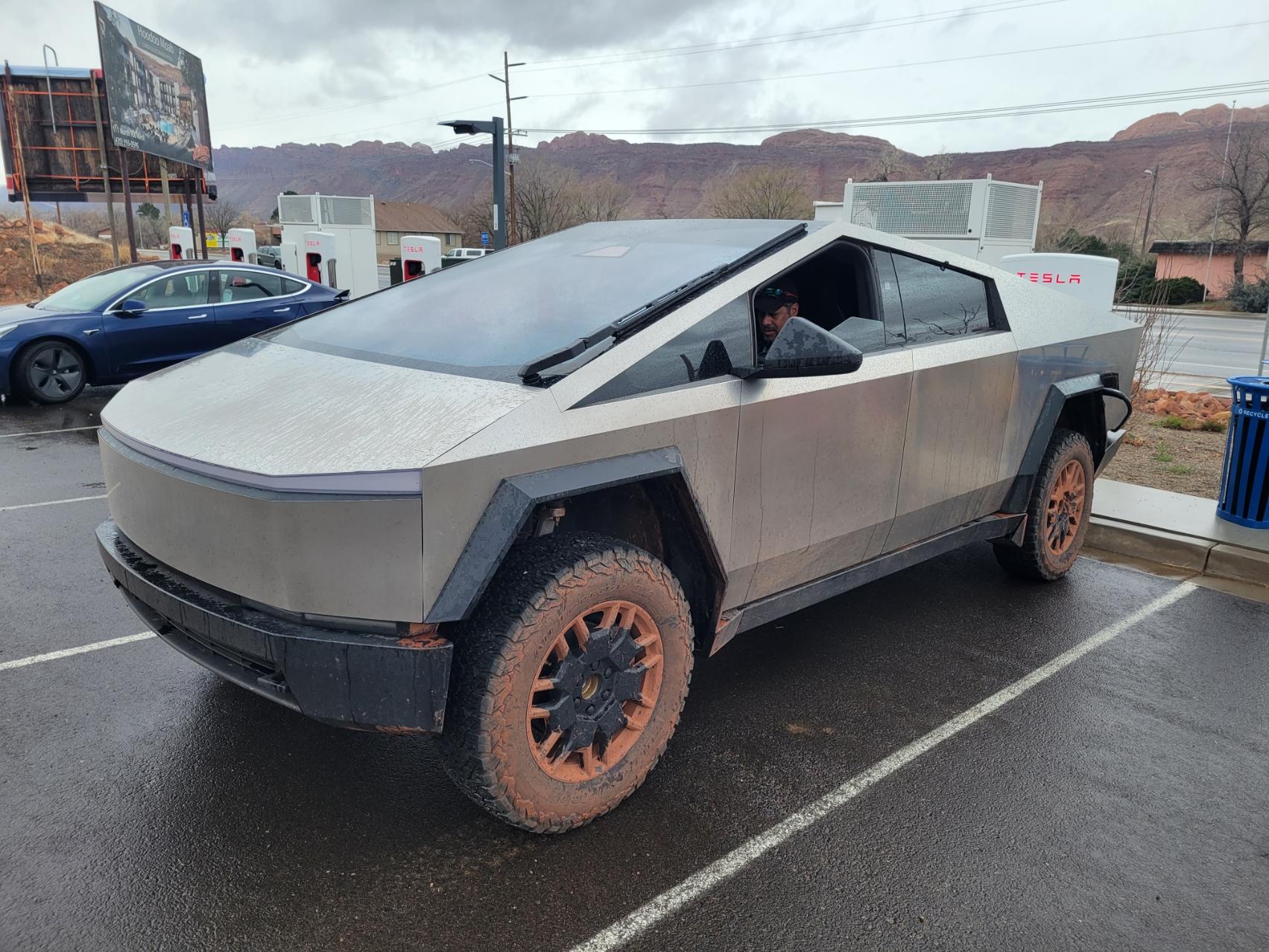 My Cybertruck experience after 2 Weeks, +6400 Miles and over-landing ...