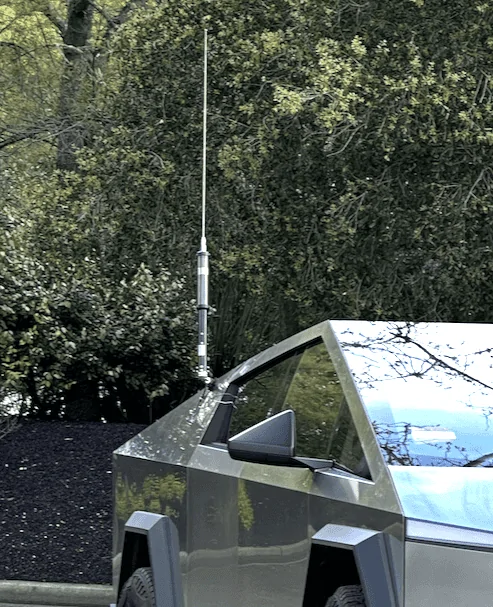 HF, VHF/UHF antenna (for HAM radio) install on my Cybertruck, works ...