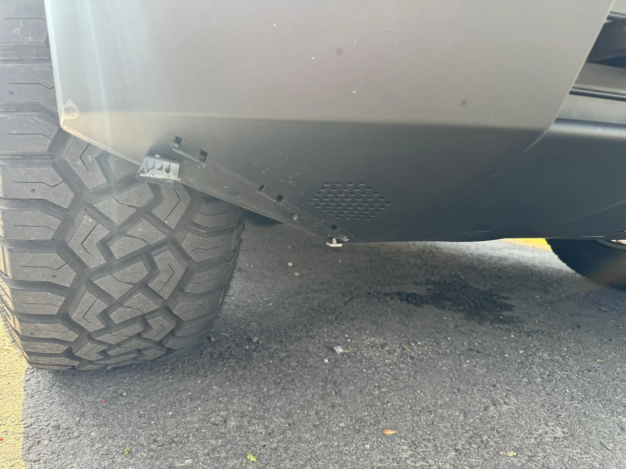 Cybertruck vs Wheelbarrow on the highway | Tesla Cybertruck Forum ...