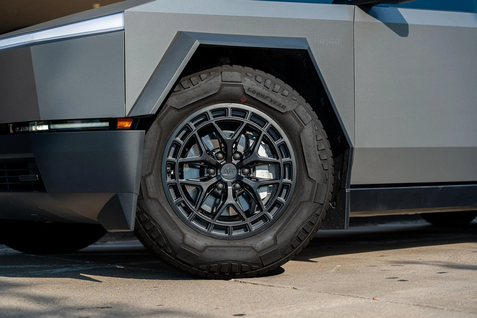 Monoblock forged AW09 Atomic Wheels installed photos & review. | Tesla ...