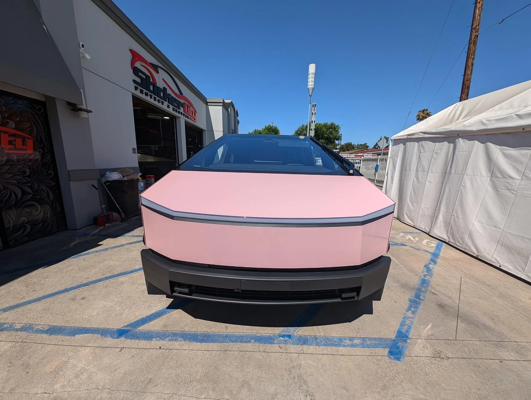 Pink on a Cybertruck??? | Tesla Cybertruck Forum - Cybertruck Owners Club