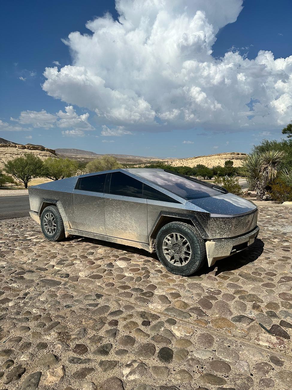 Another machine polished Cybertruck (mirror finish) -- polishing ...