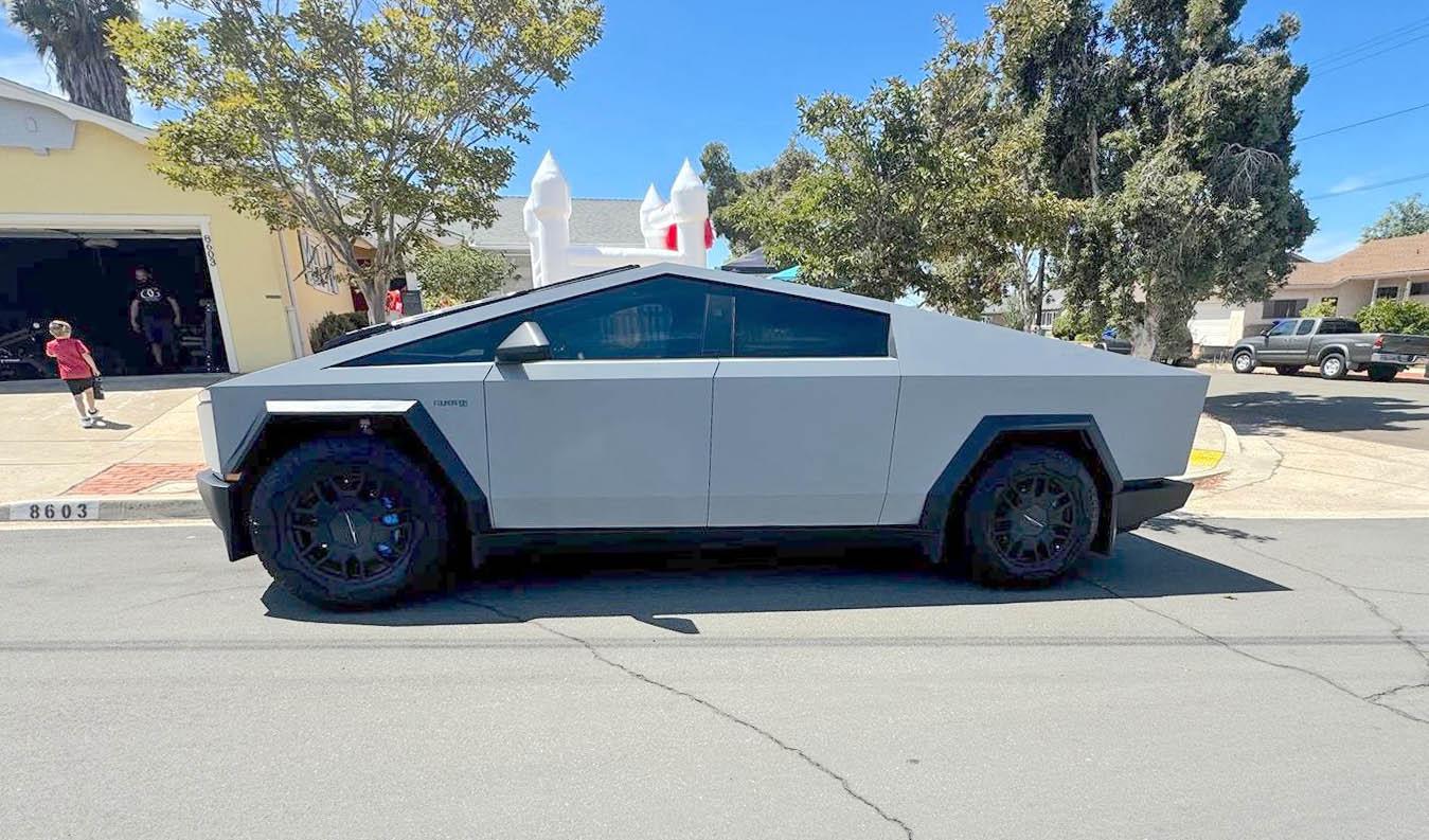 CybertruckCo Lift Rod Kit - Front Install Only Result | Tesla ...