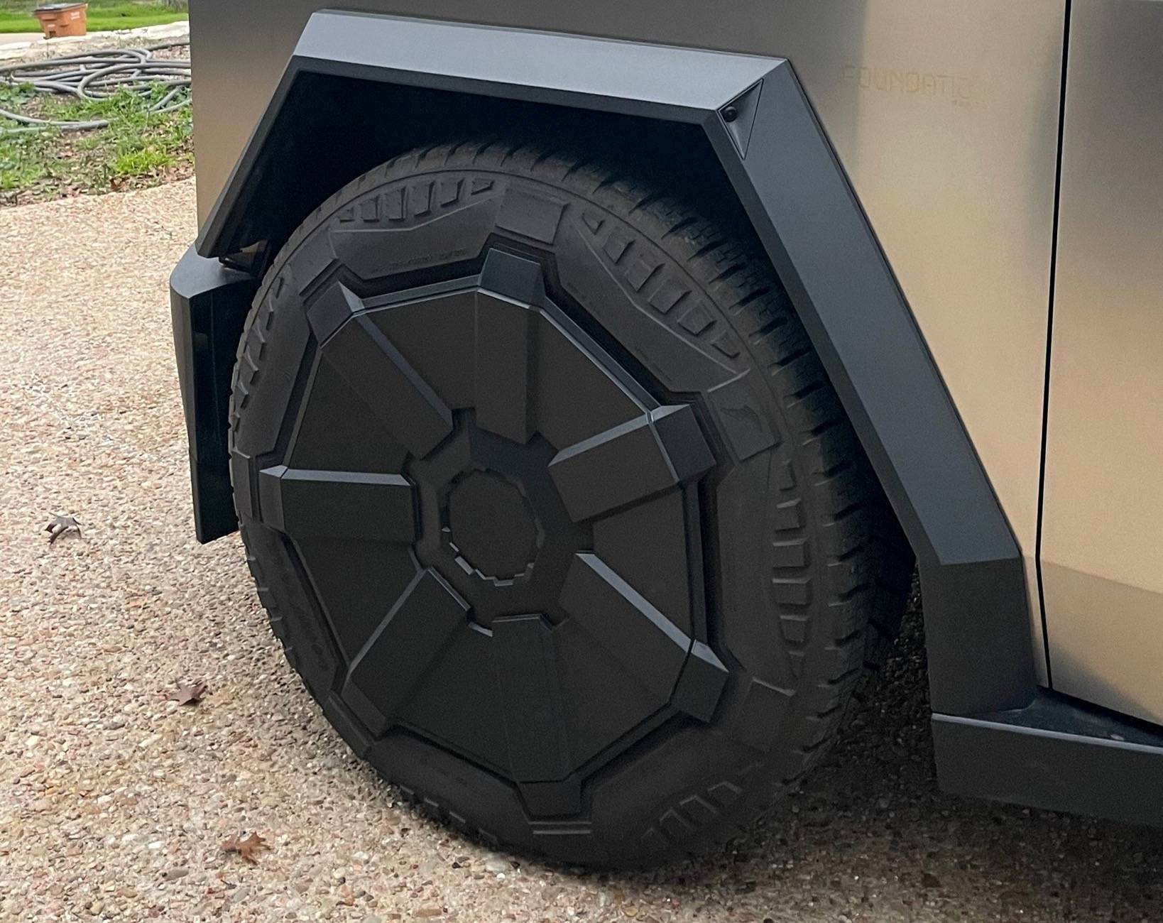 Question for OEM Aero Wheel Cover Owners -- scratches on factory wheels ...