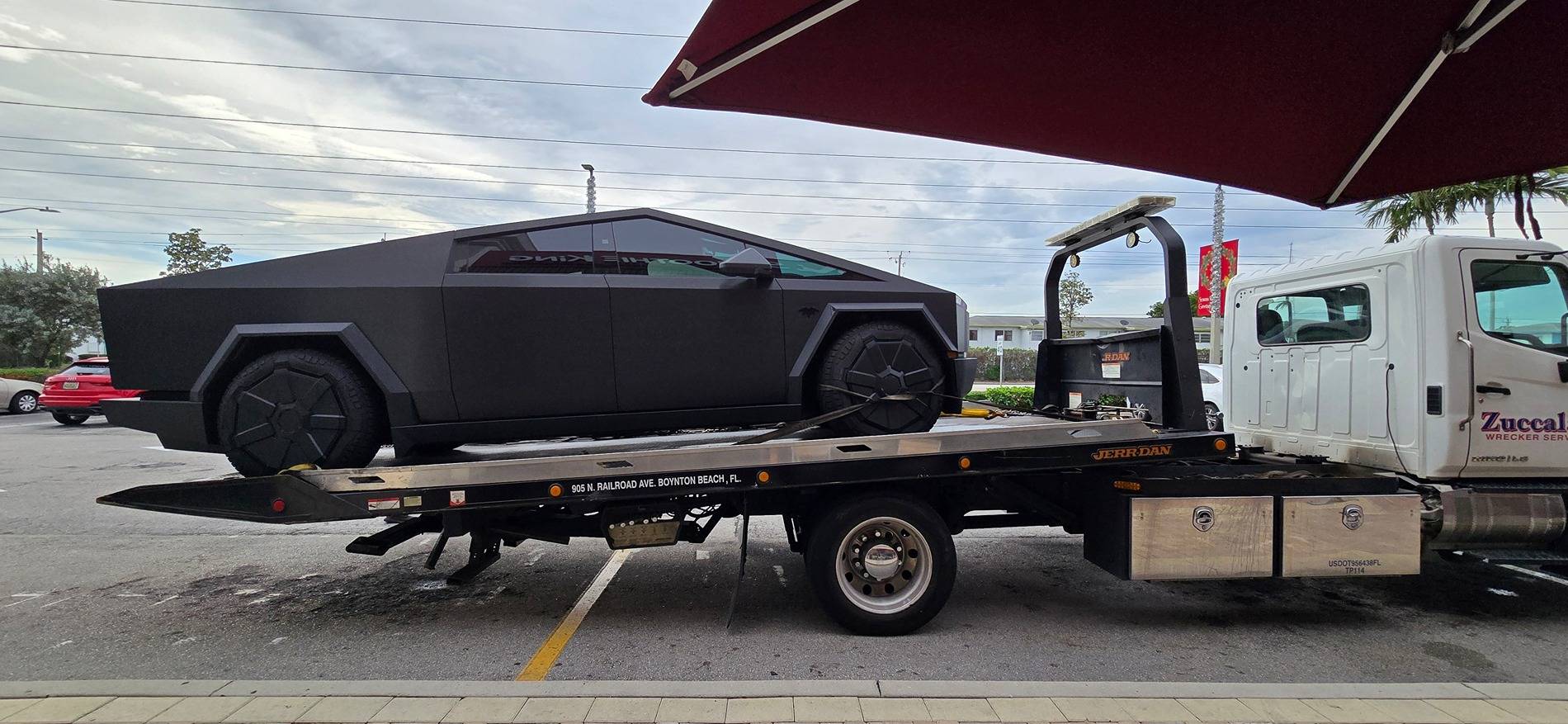 Cybertruck Major Failure (Reason Still Unknown) | Tesla Cybertruck ...