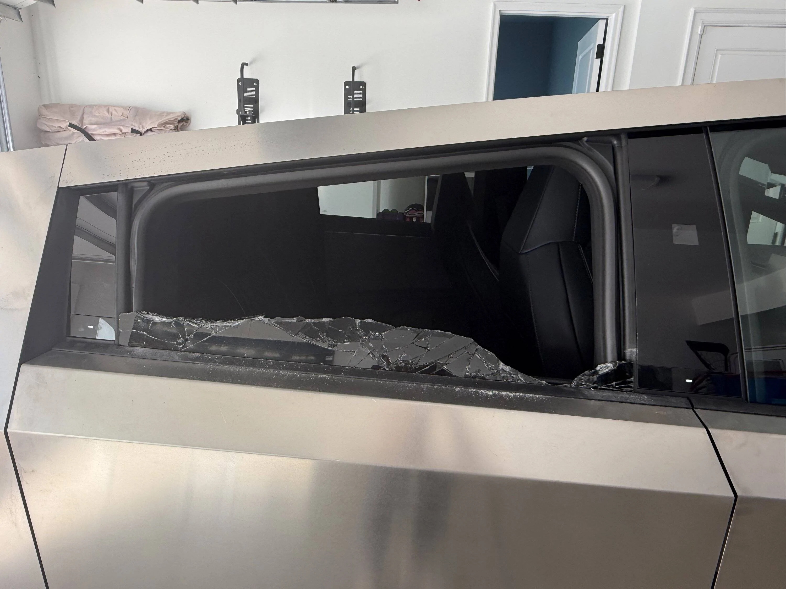 Need rear passenger window replaced after theft/vandalism - Advice ...