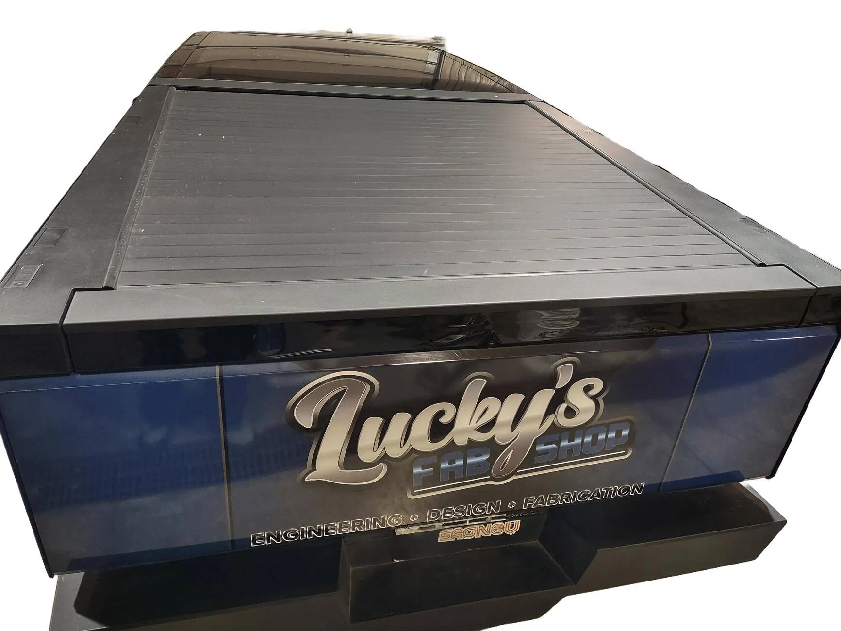 Stainless Steel Tailgate Cover by LuckysFabShop | Tesla Cybertruck ...