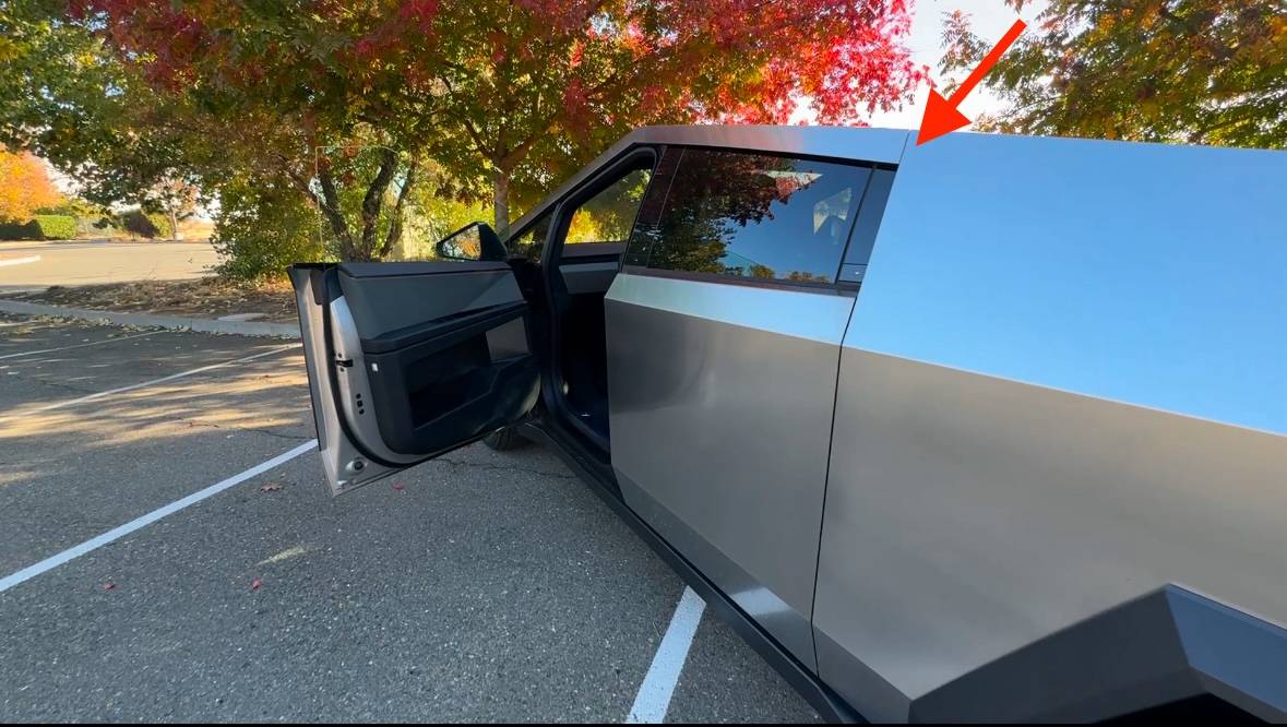 Cybertruck Stainless Panels are falling off ...Is this a new phenomena ...