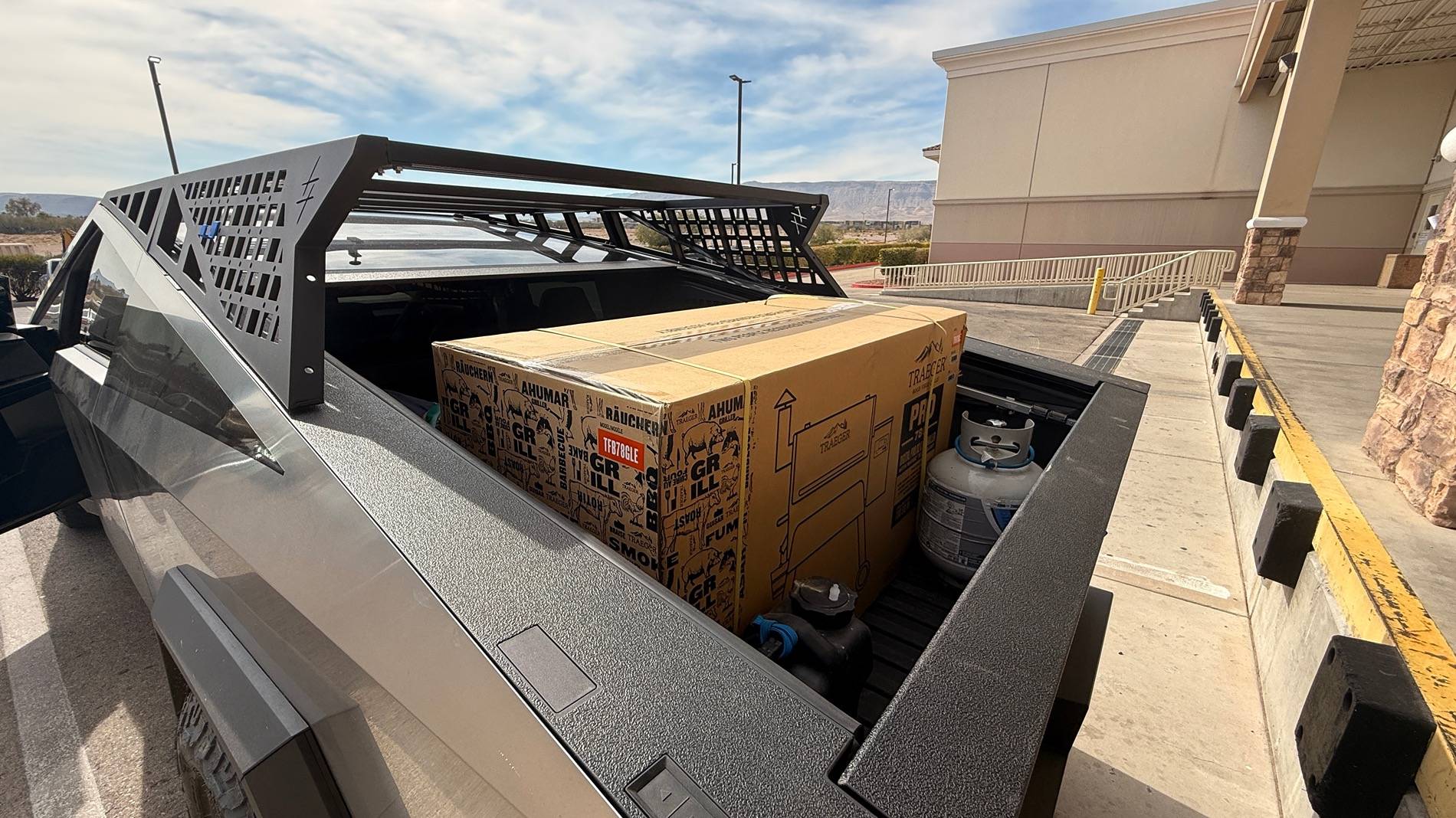 Mars Expedition Roof-Rack Installed! | Tesla Cybertruck Forum ...