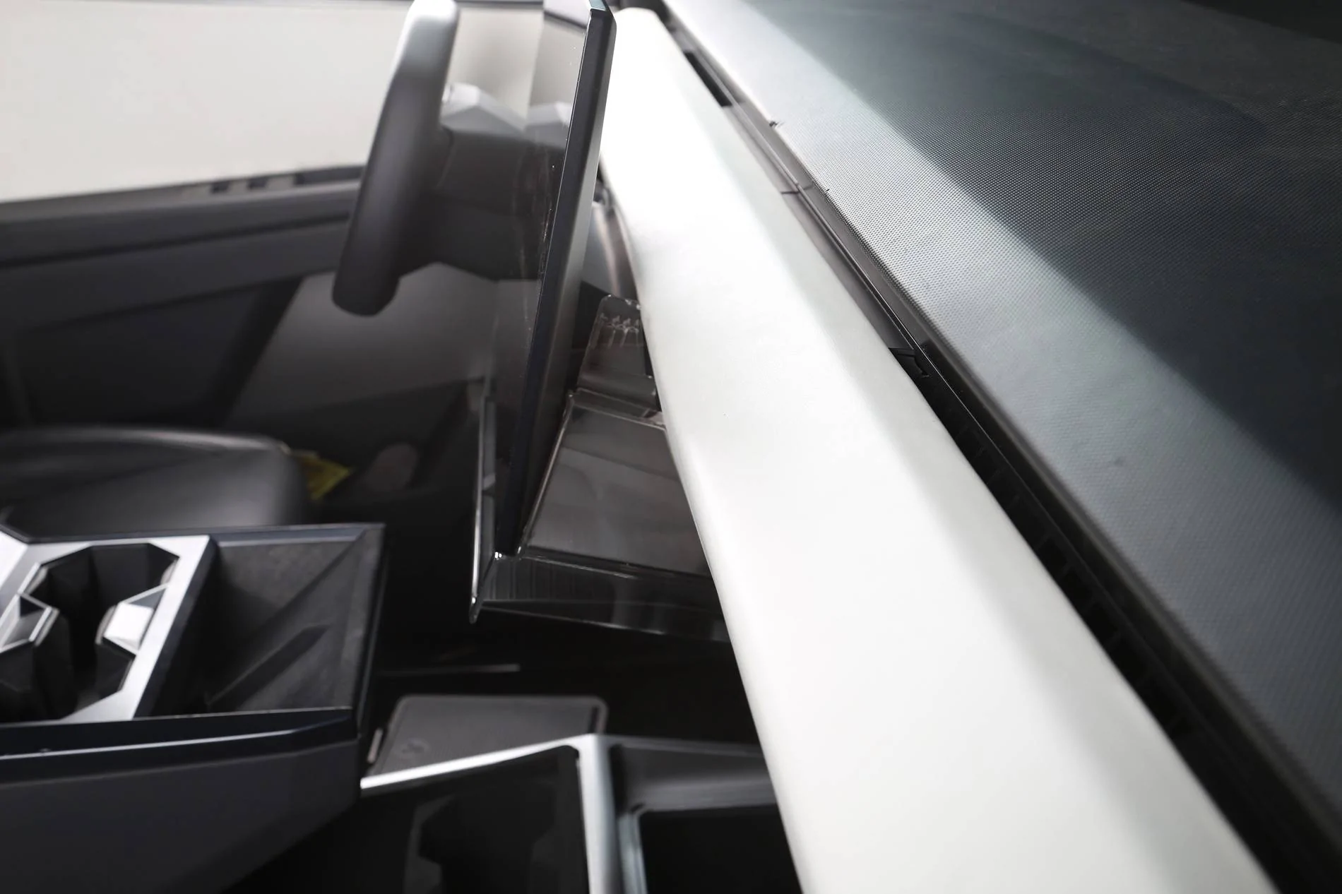 【Cybertruck under-screen storage box by INAGOTAR!】 | Tesla Cybertruck ...