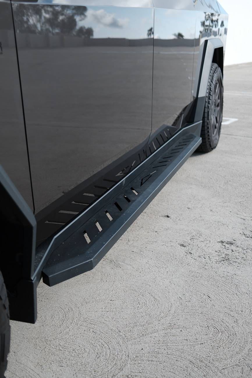 Mars Adventure Gear Full rack system installed! | Tesla Cybertruck ...