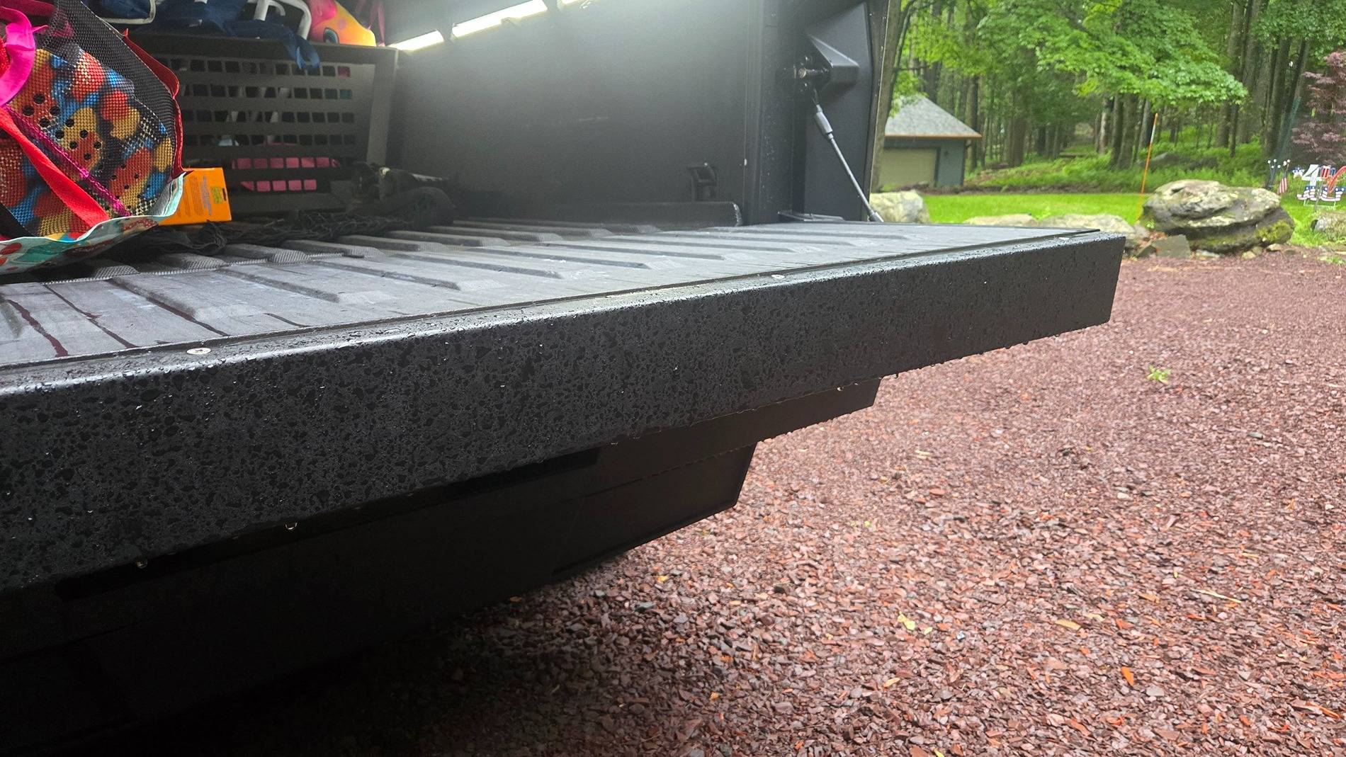 Damaged tailgate top applique, was going to replace. But is it replaced in the Sail Applique ...