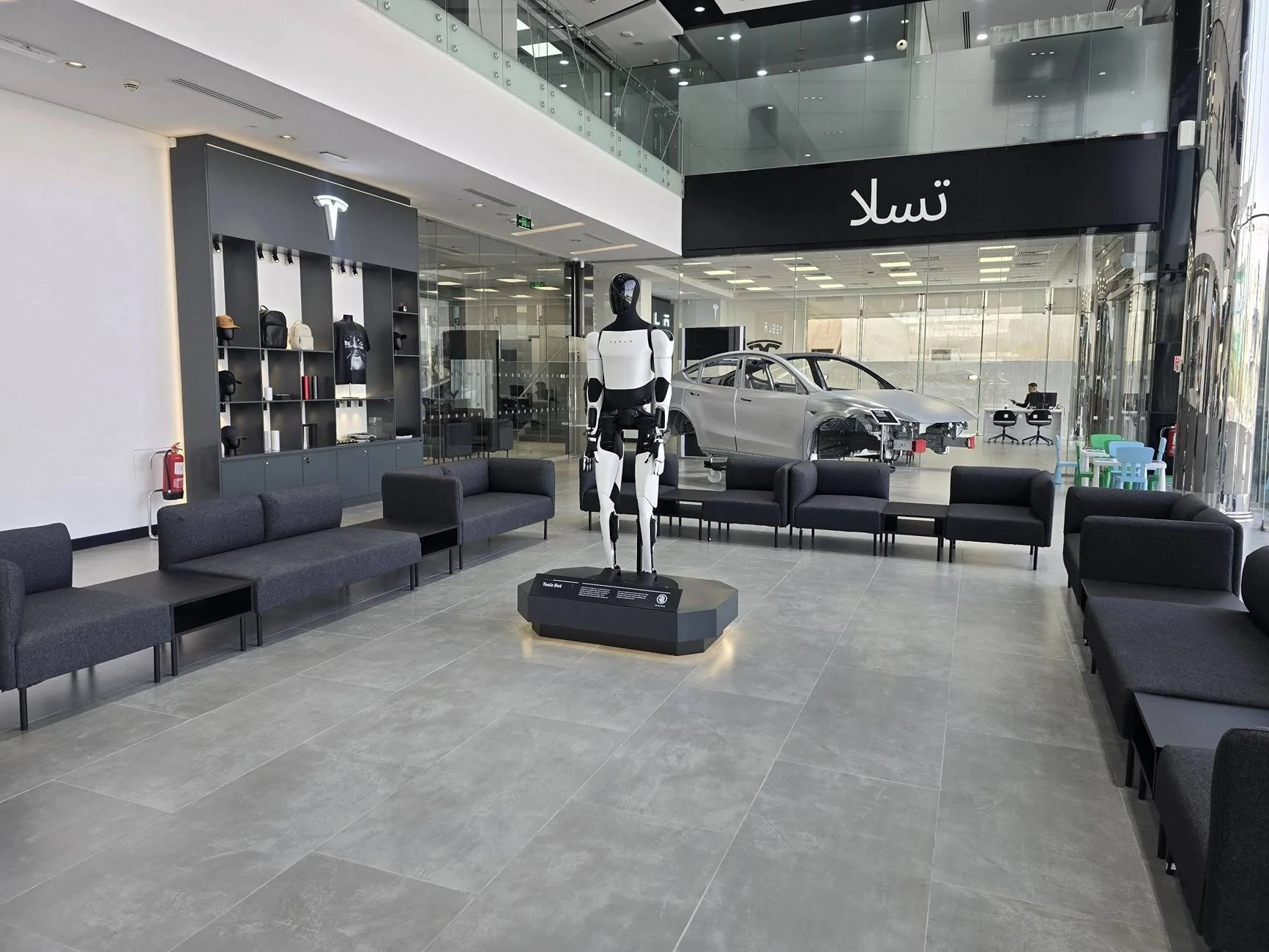 Saudi Arabia Tesla showroom opens. First international market for ...